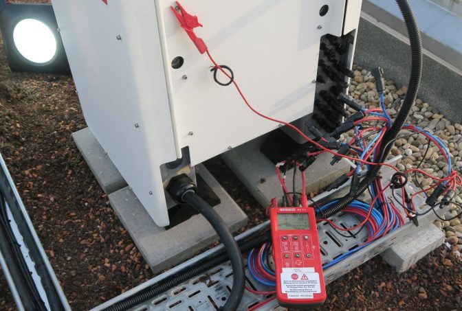 Messung des Isolationswiderstandes an Photovoltaikanlagen - pvBuero